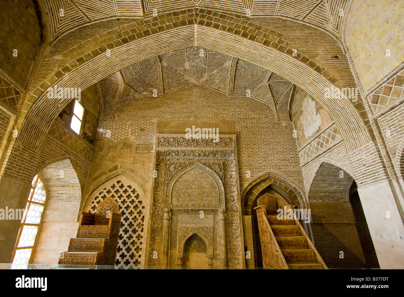 Oljeitu Chamber at the Jameh Masjid in Esfahan Iran Stock Photo - Alamy