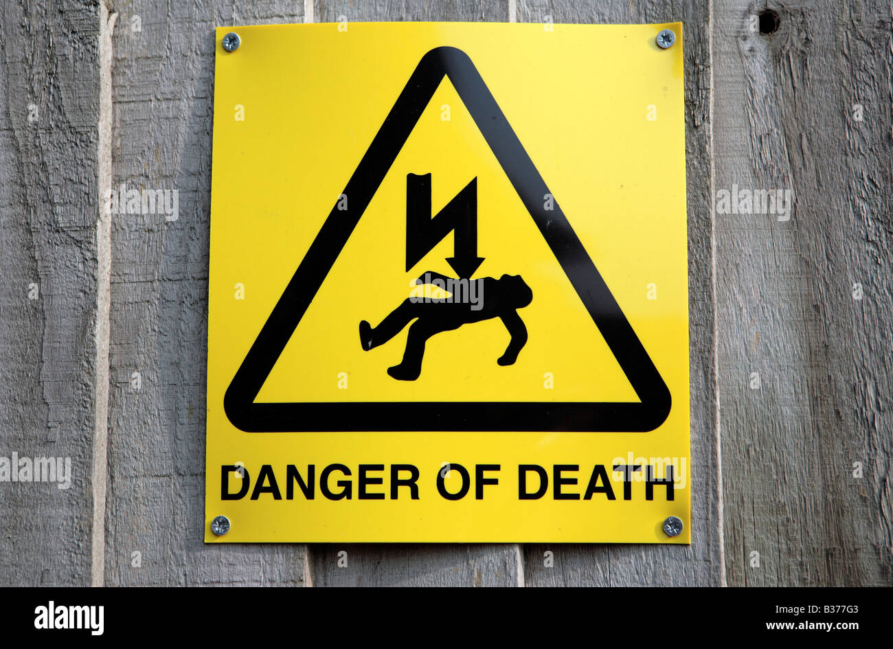 Electricity warning sign hi-res stock photography and images - Alamy