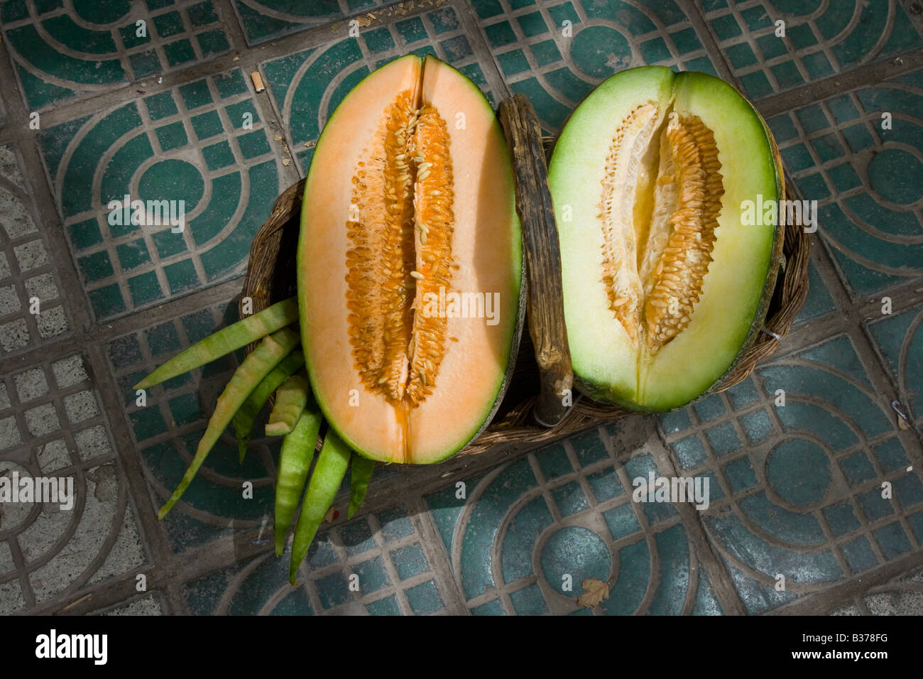Melon fruit street vendor hi-res stock photography and images - Alamy