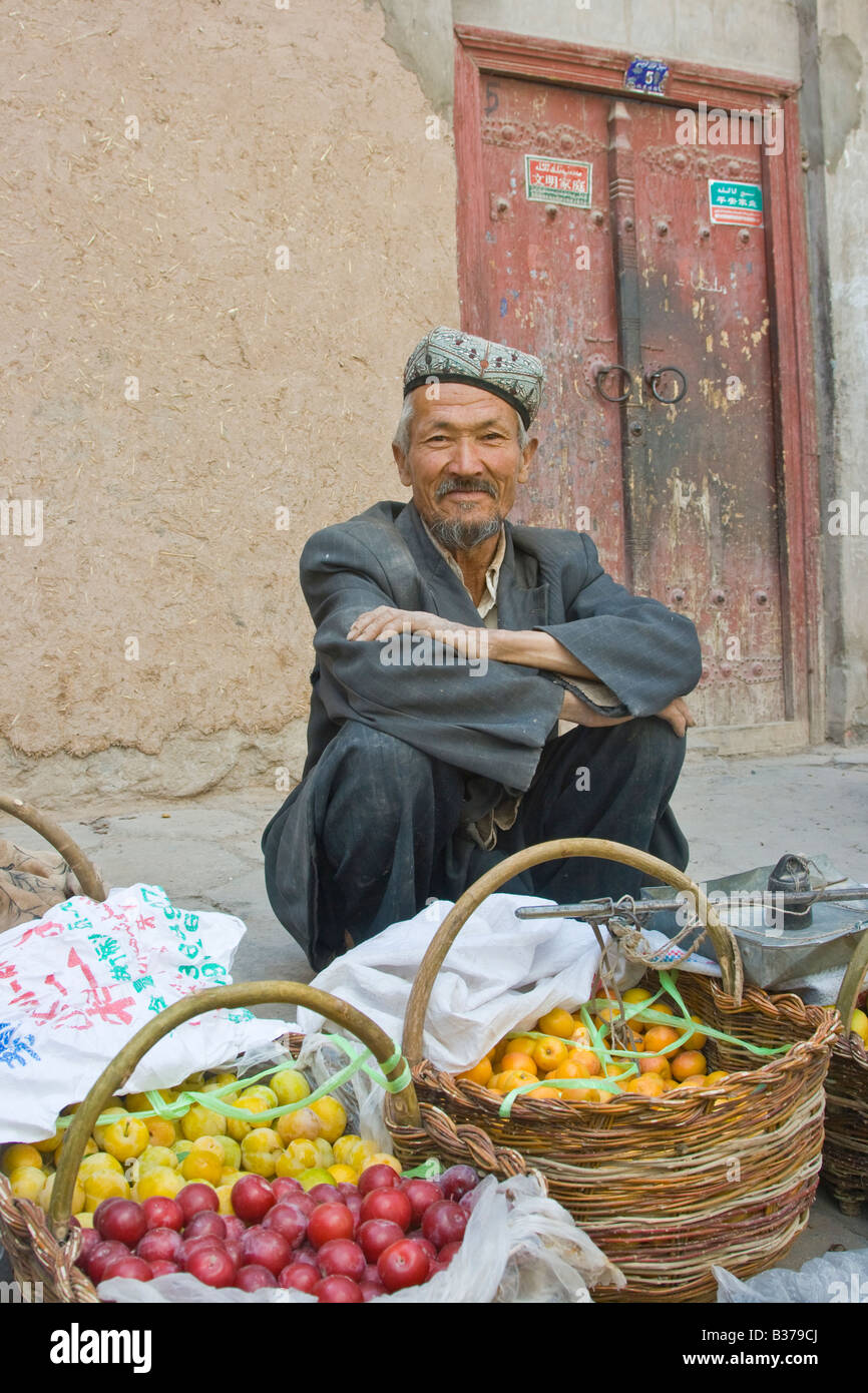 Uyghur Man in Kashgar in Xinjiang Province China Stock Photo - Alamy