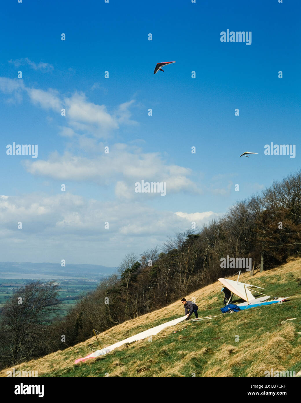 March 1994: Hang gliders preparing, Coaley Peak viewpoint, Frocester ...