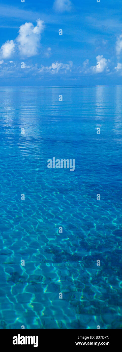 Clear waters and blue sky Stock Photo - Alamy