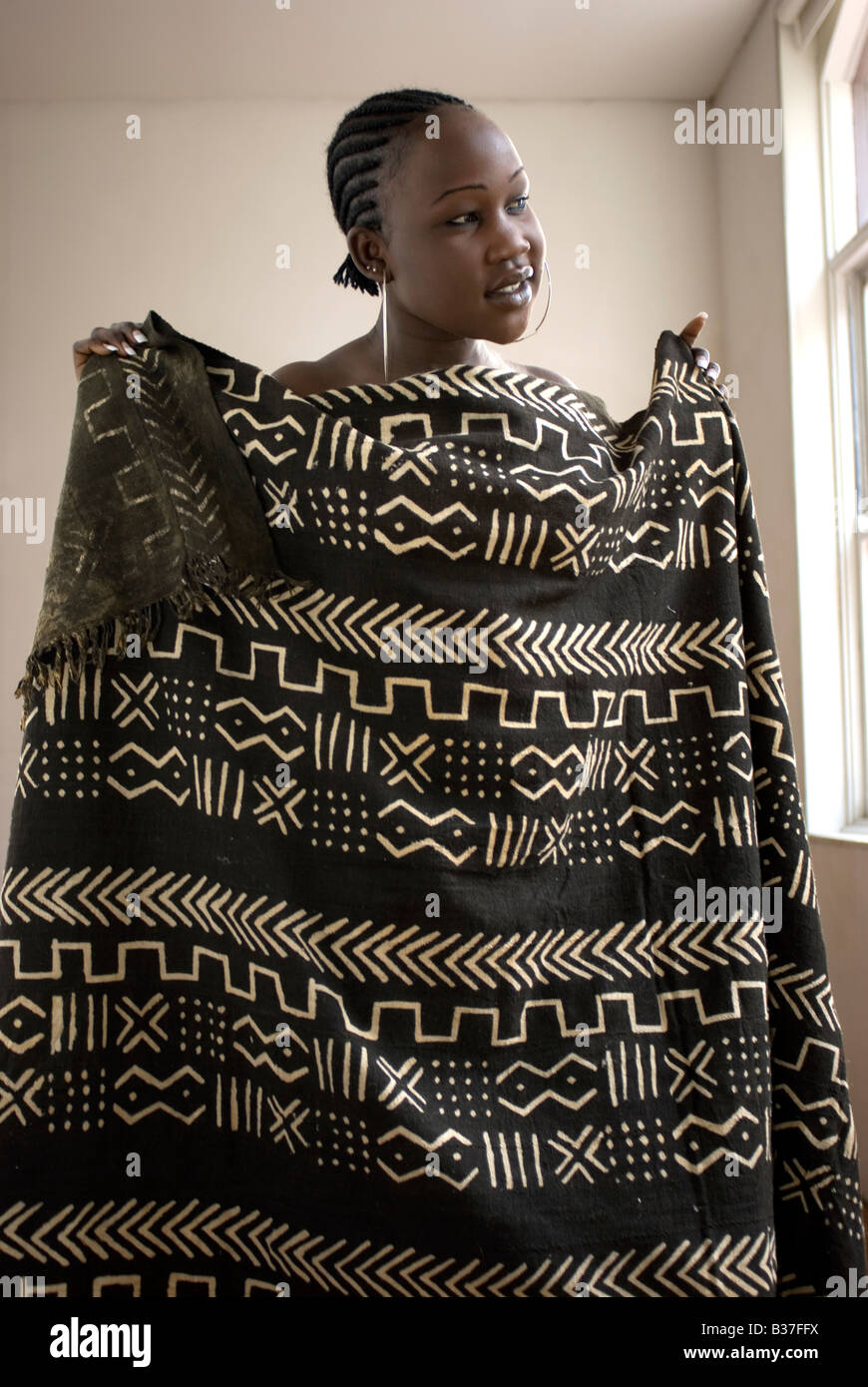 african girl with mali mud cloth Stock Photo - Alamy