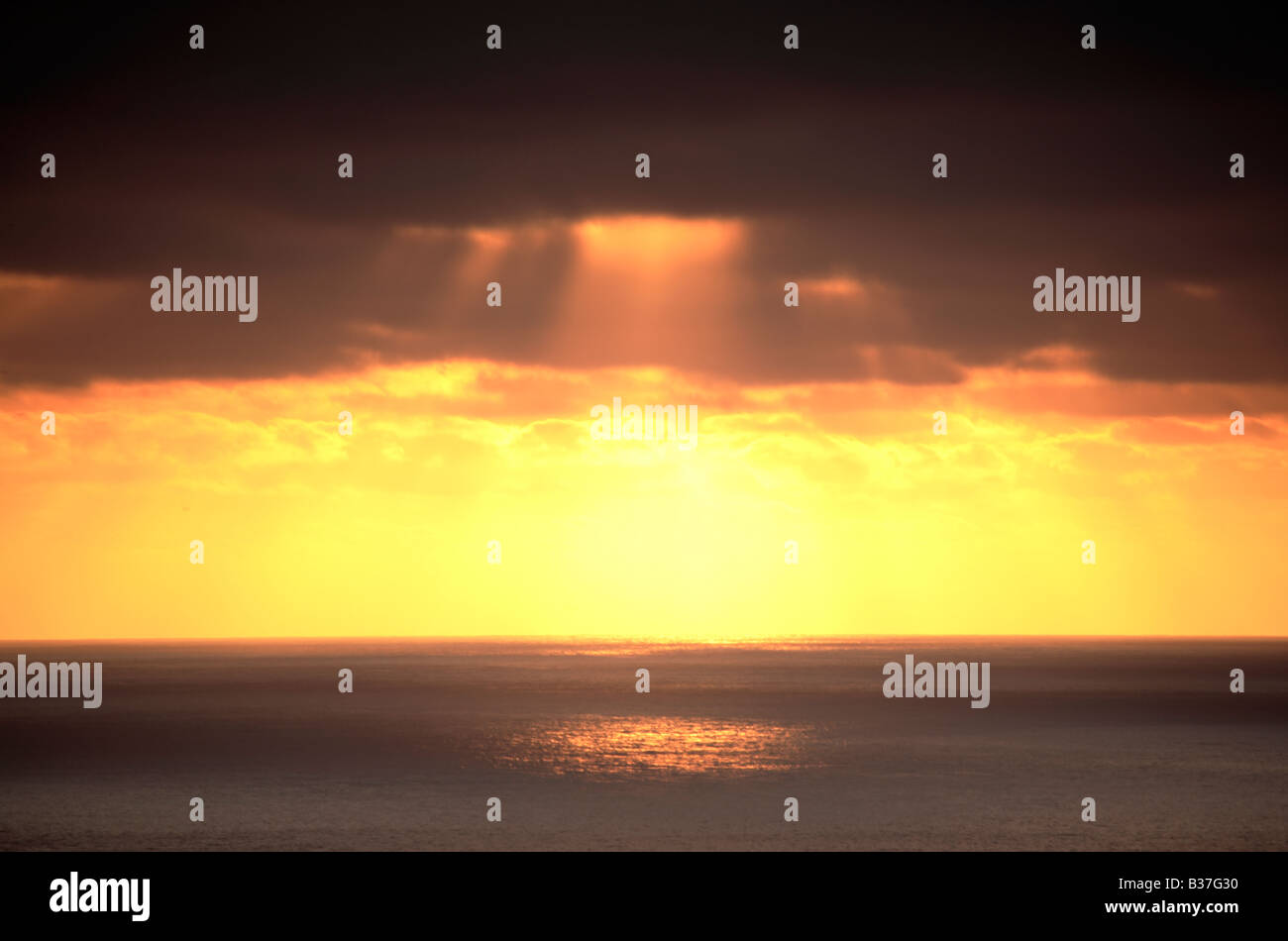 Sunbeams sunbeam hi-res stock photography and images - Alamy
