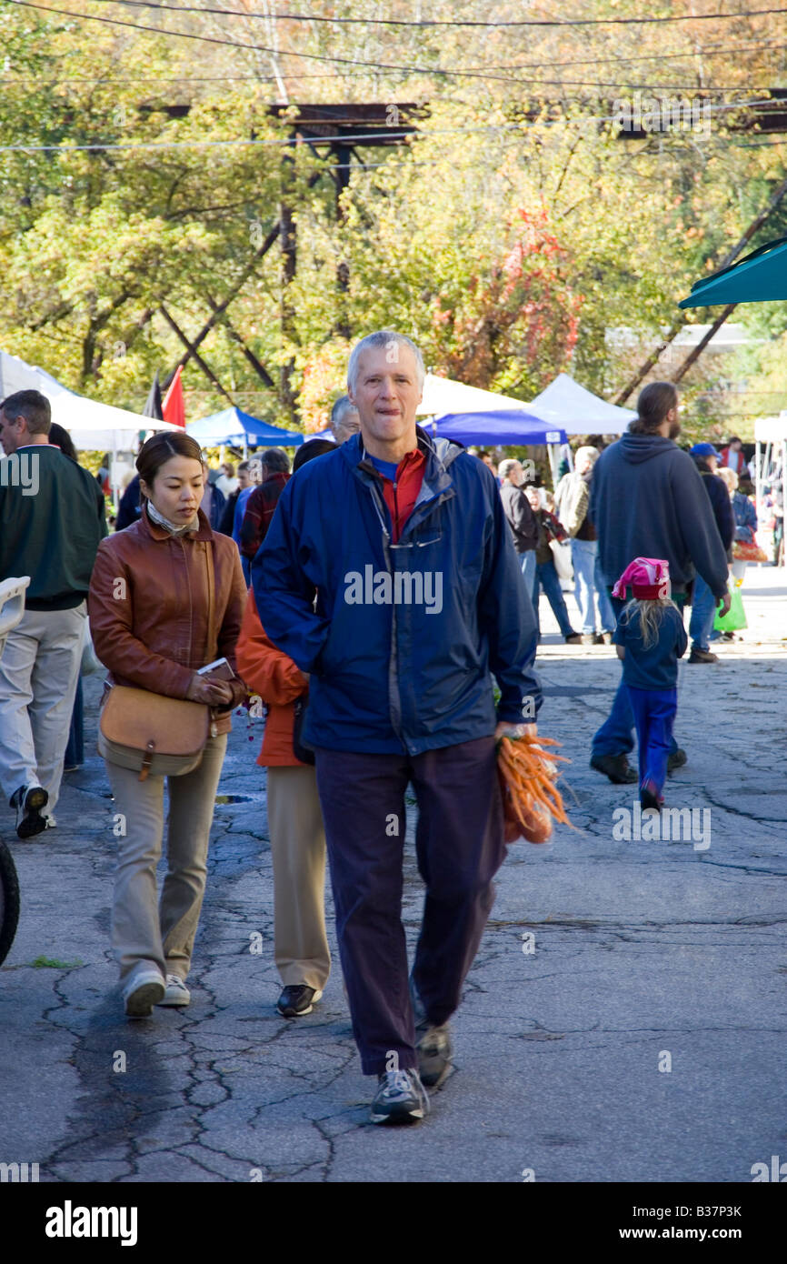 Gray market hi-res stock photography and images - Alamy