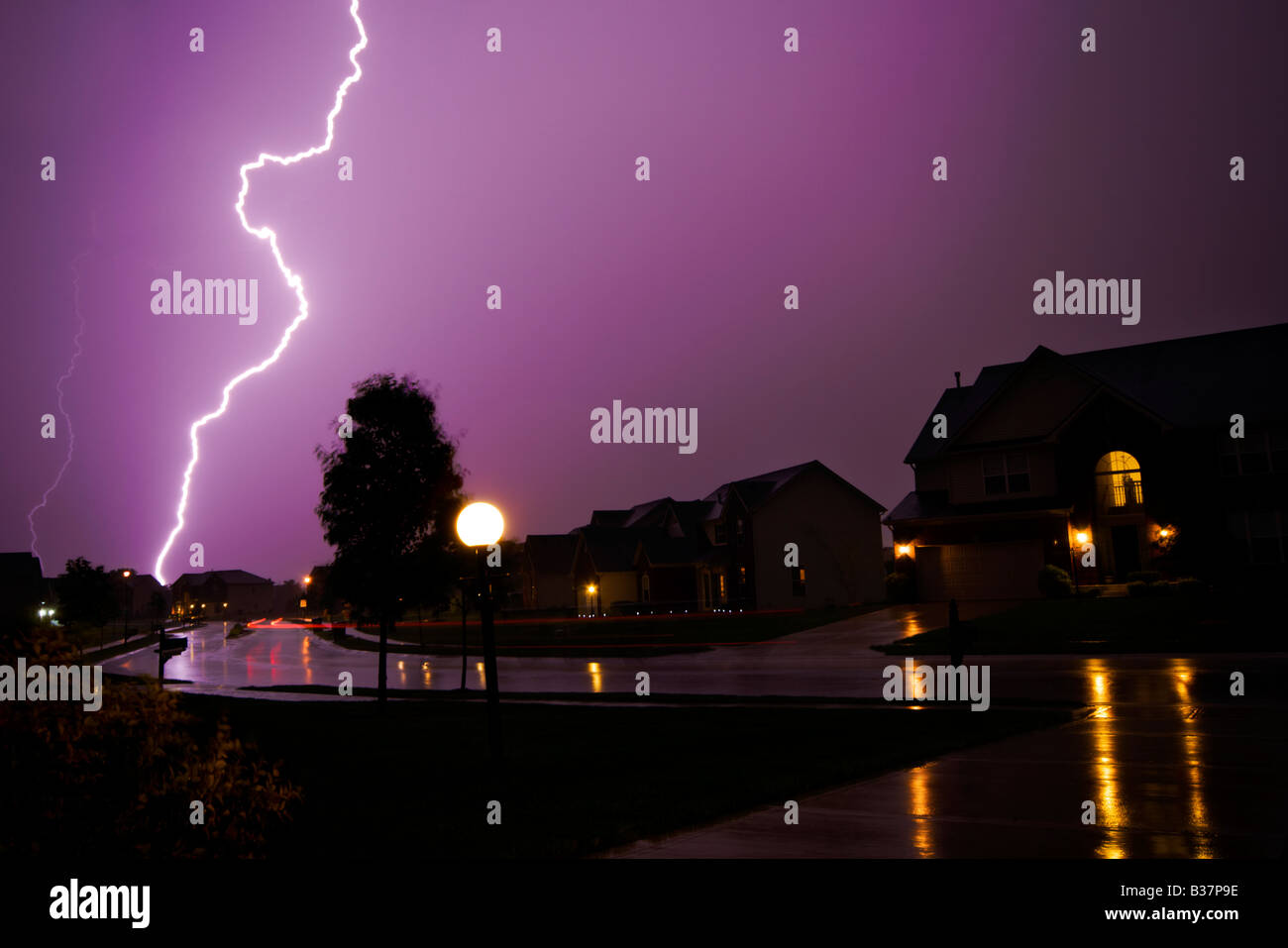 Weather thunderstorm storm lightning hi-res stock photography and ...