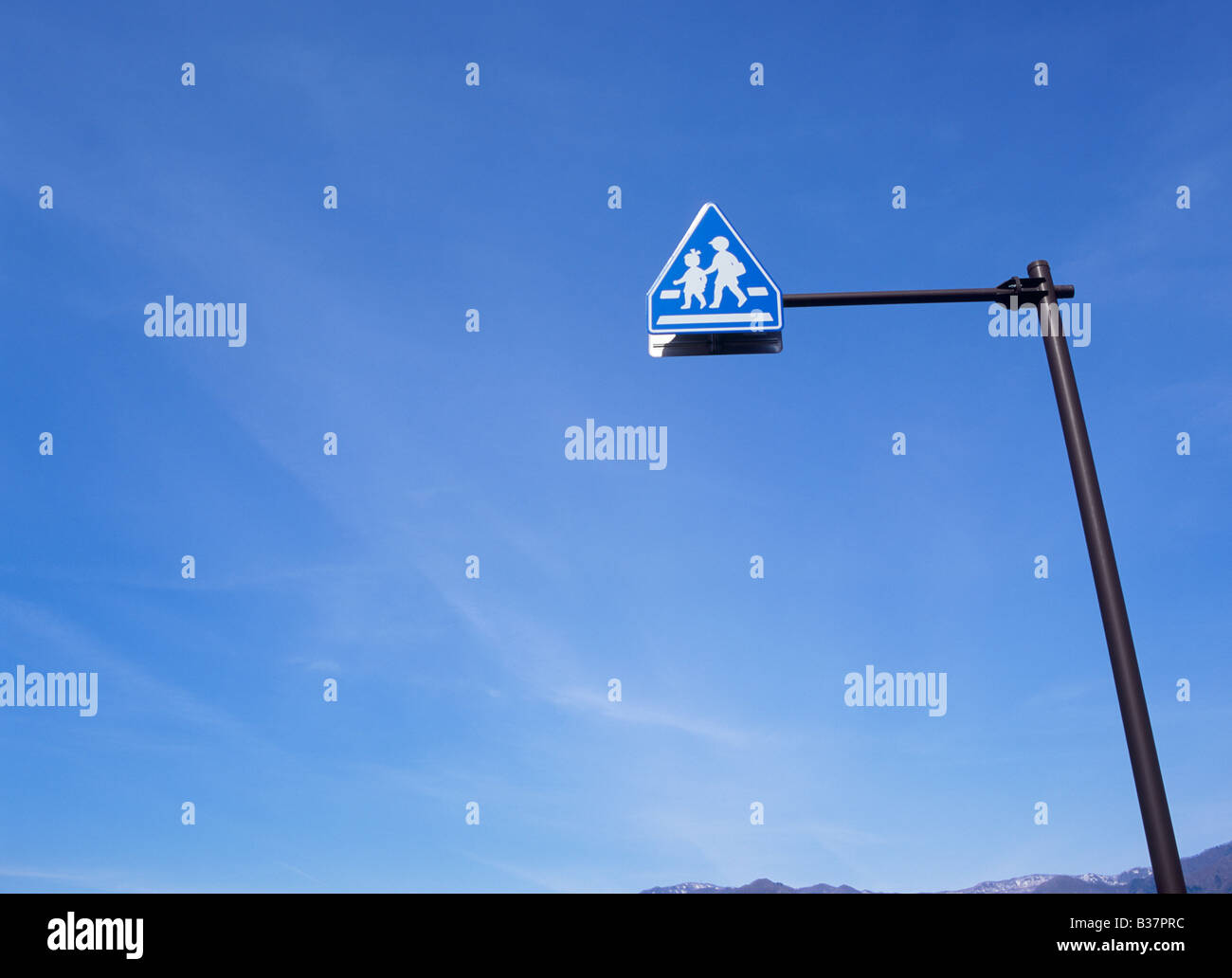 Pedestrian crossing sign Stock Photo - Alamy