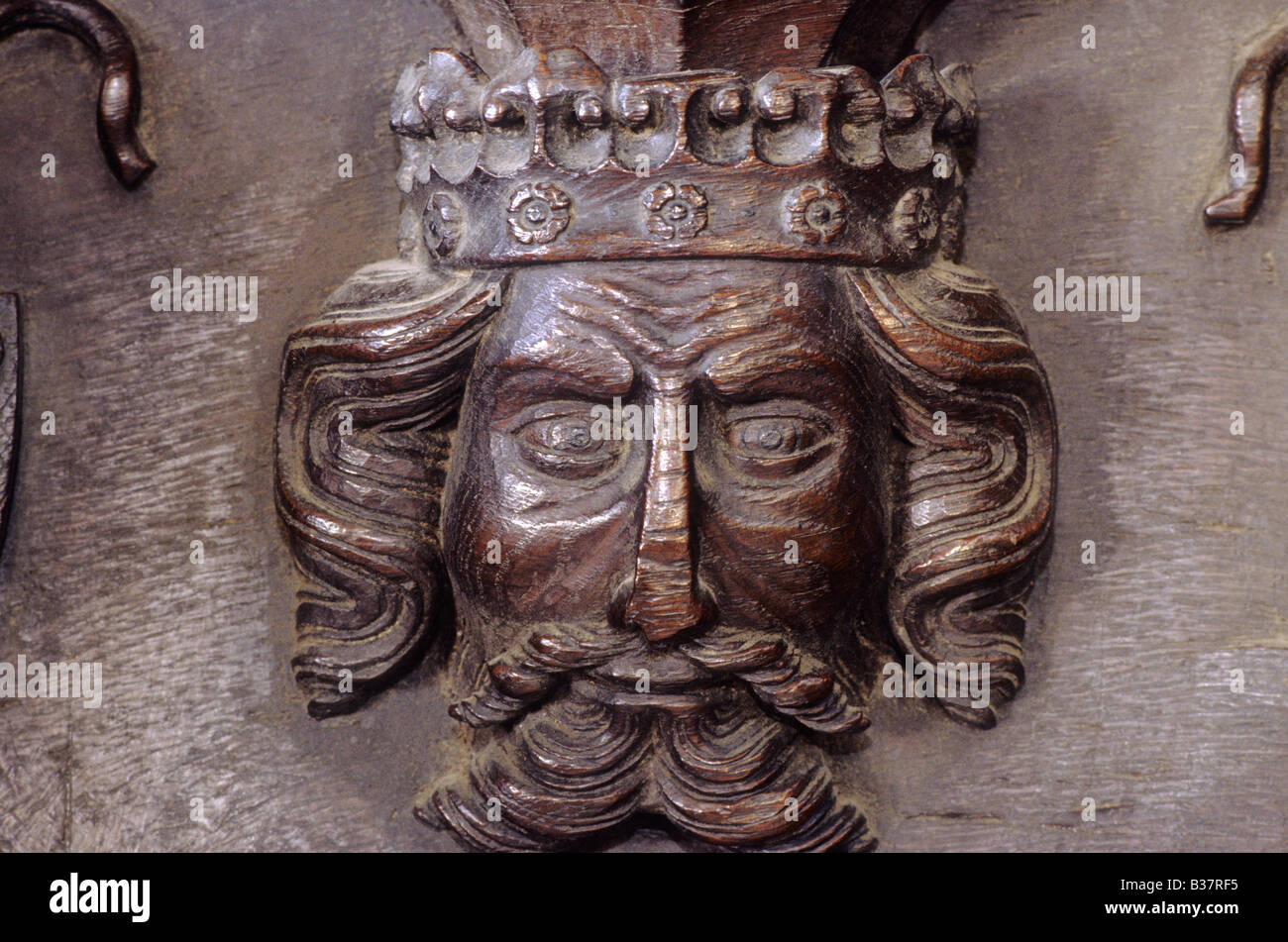 St. edward crown hi-res stock photography and images - Alamy