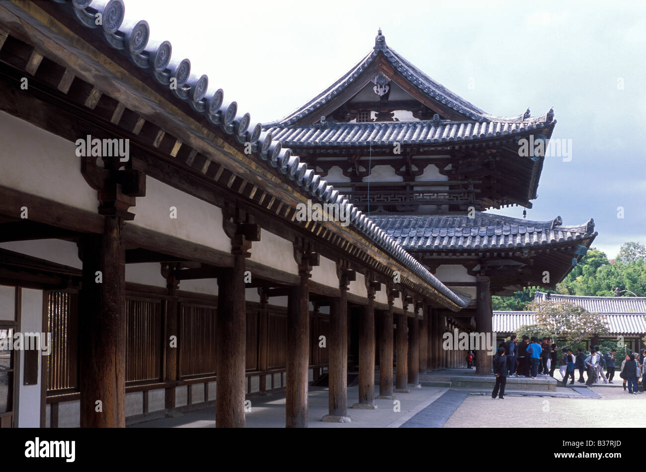Main entry inner gate or Chumon with wall from inside Horyuji Temple ...