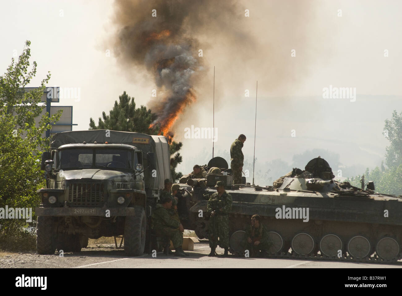 Russian troops take position near the city of Gori during the Russo ...