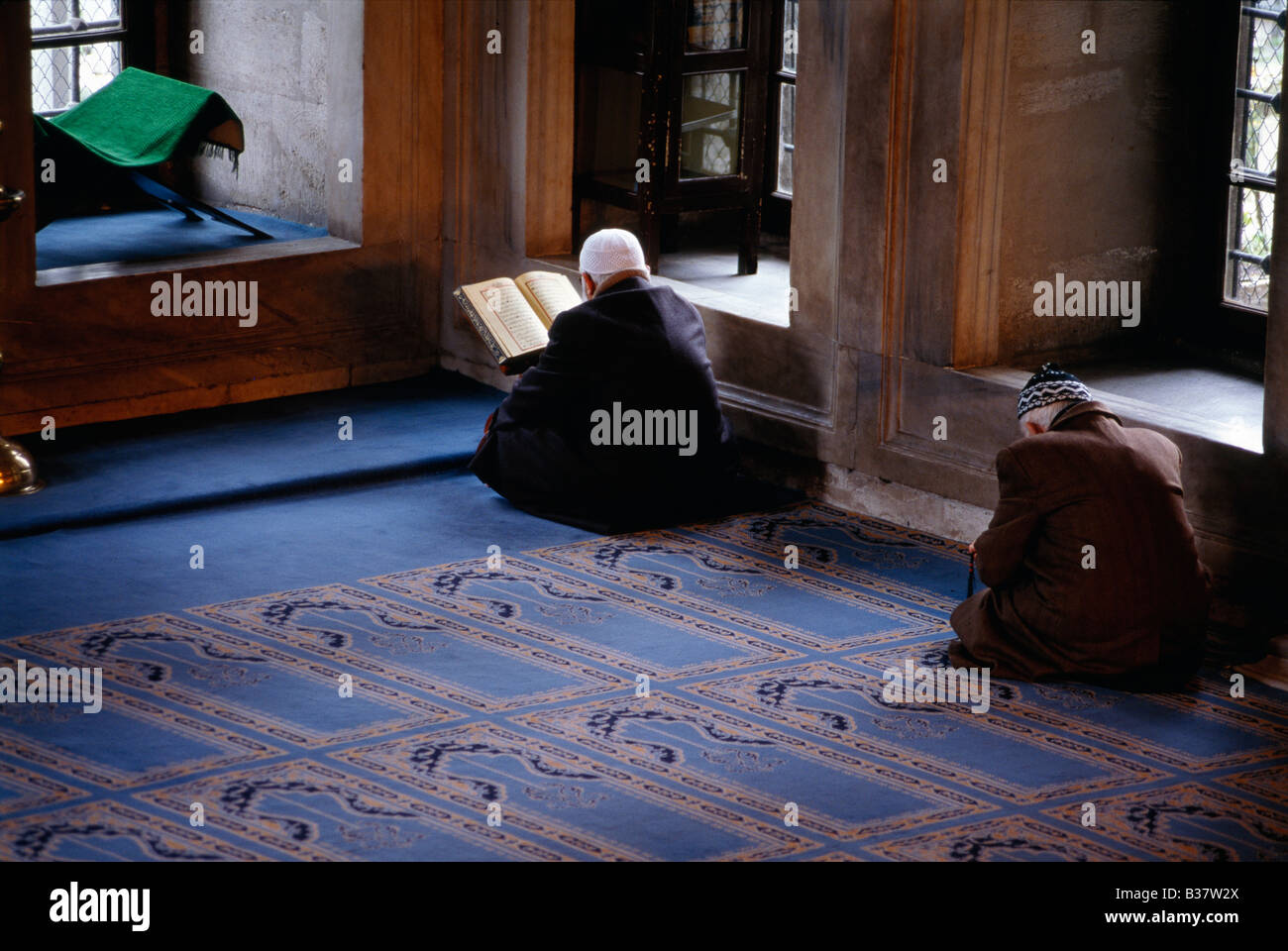 Praying In Mosque Stock Photo - Alamy