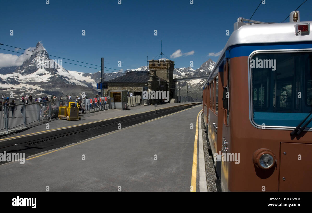 Gornergrat railway at the station gornergrat hi-res stock photography ...