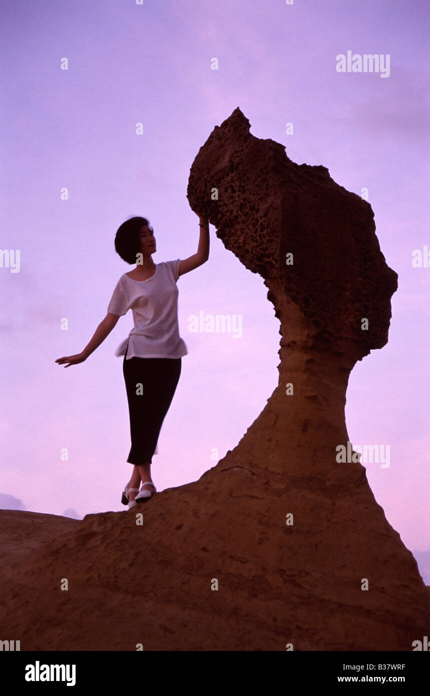Egyptian pose hi-res stock photography and images - Alamy