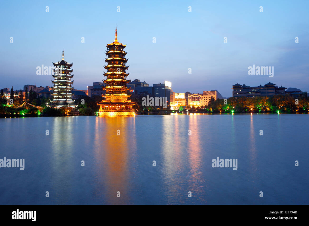 Guilin tower karst hi-res stock photography and images - Alamy