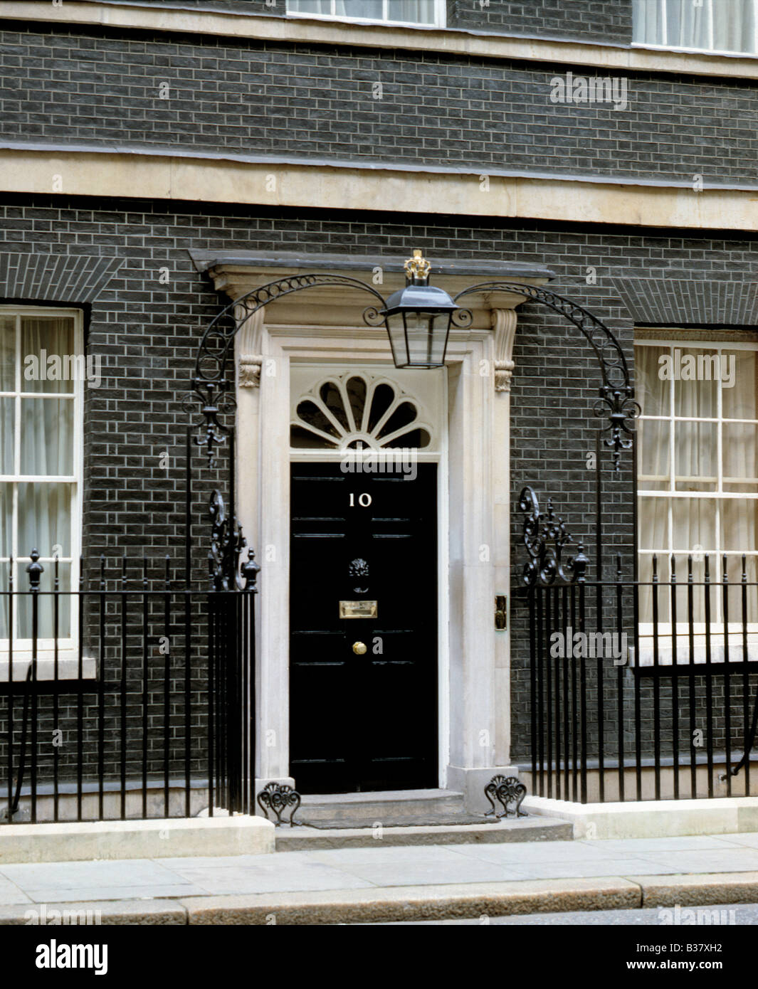 Downing streets hi-res stock photography and images - Alamy