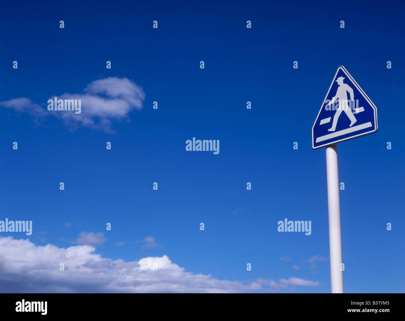 Pedestrian crossing sign Stock Photo - Alamy