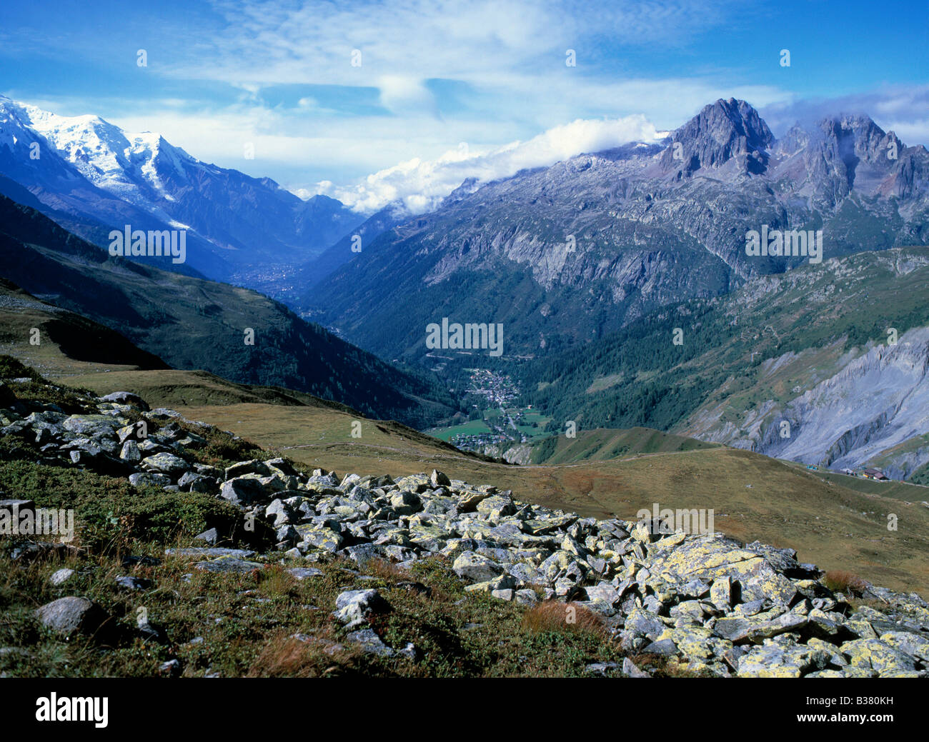 Chamonix Valley, Mont Blanc Massif Stock Photo - Alamy