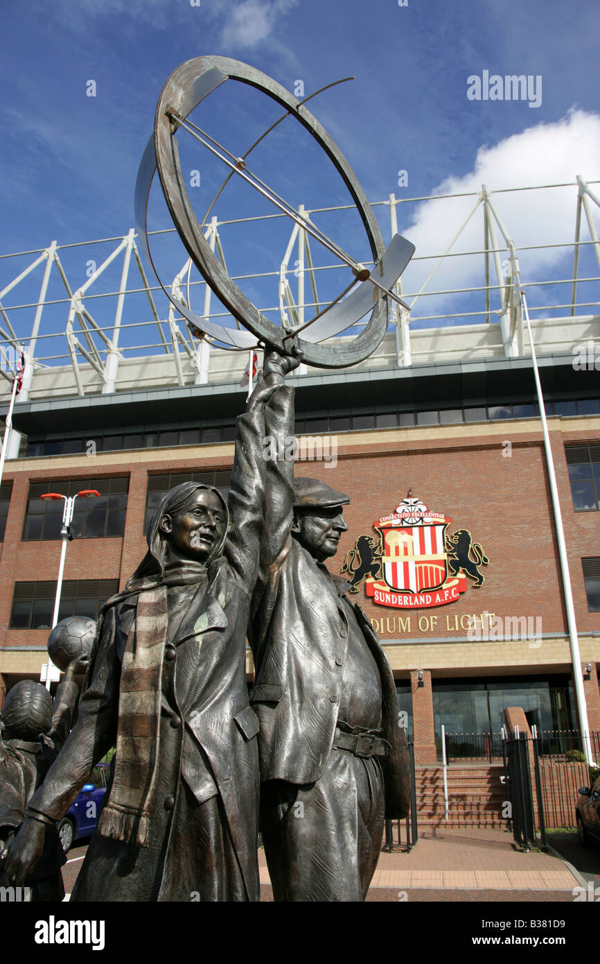 City of Sunderland, England. Statue commemorating ‘The Lads’ at ...