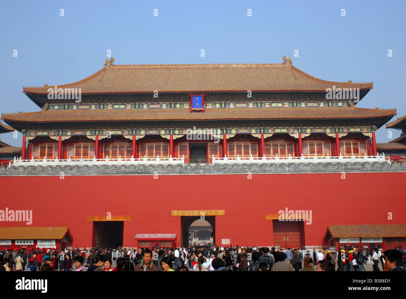 Many tourists flock to see the worlds largest palace complex, The ...