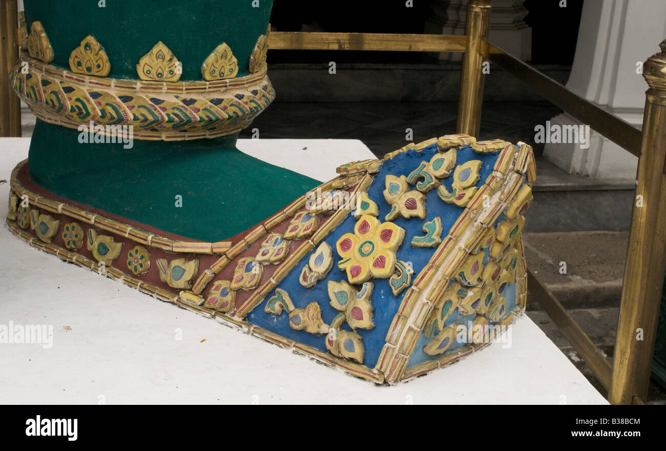 Giant foot hi-res stock photography and images - Alamy