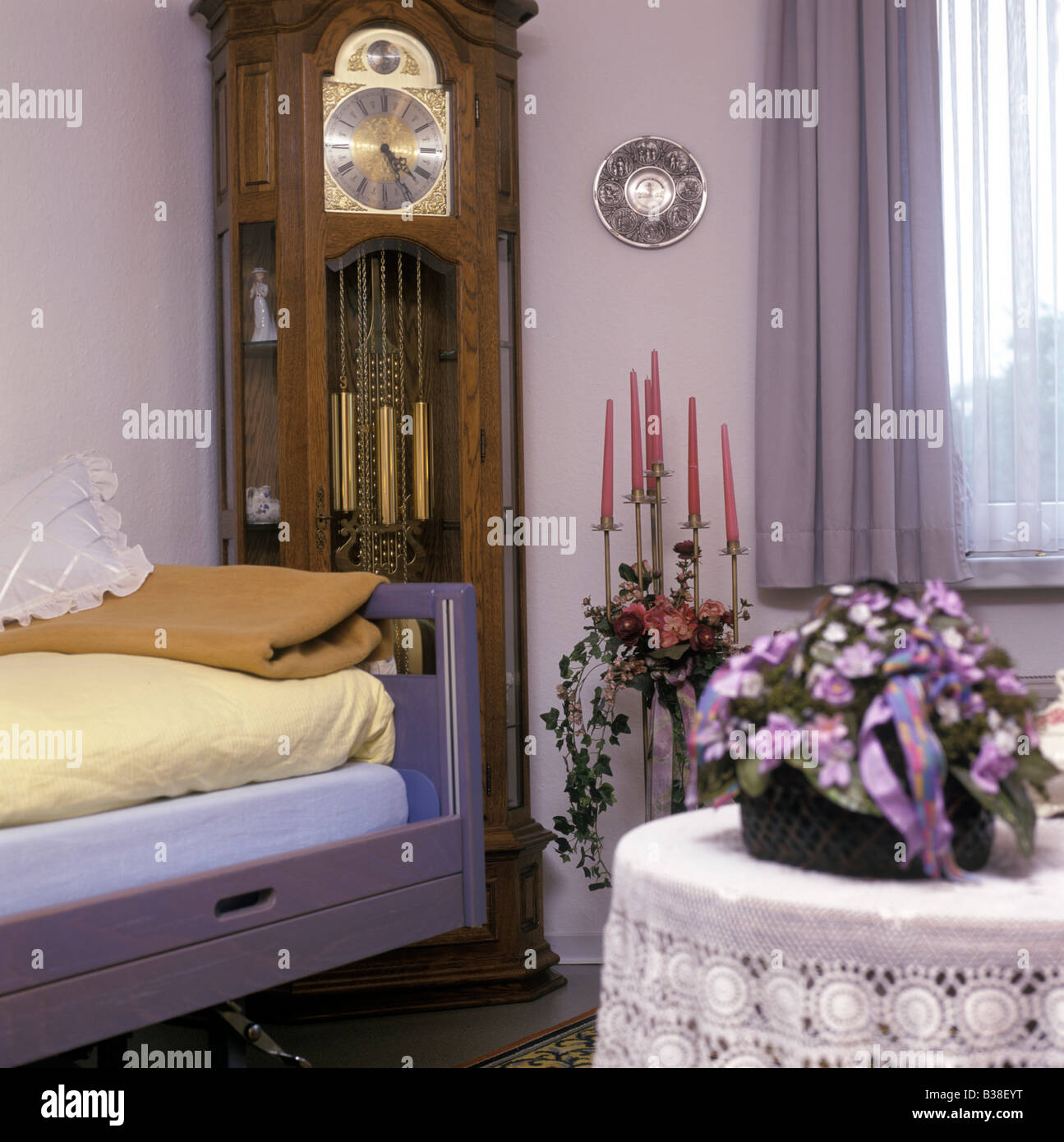 Private retirement home hi-res stock photography and images - Alamy