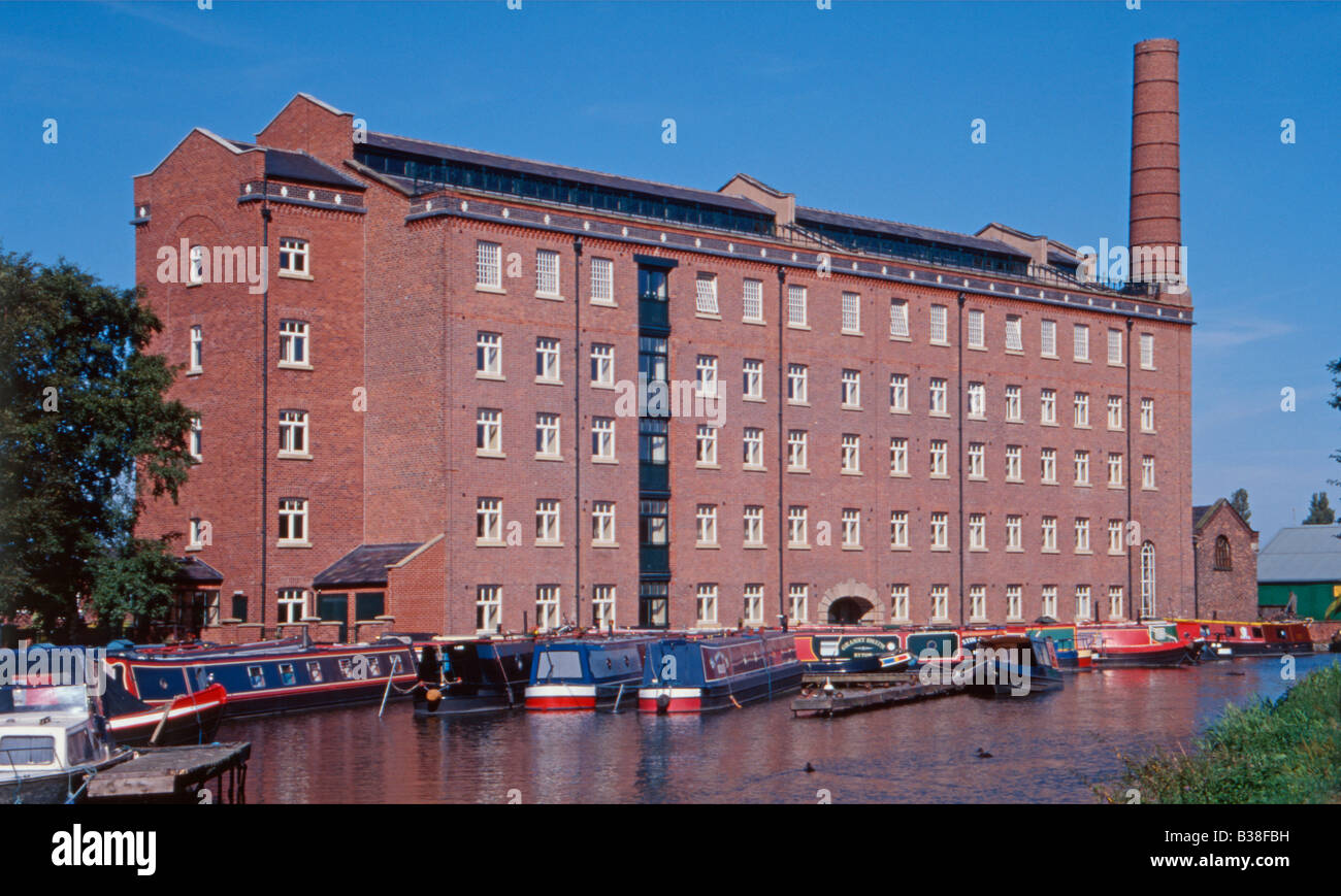 The Hovis Mill (1820s) and Macclesfield Marina, Macclesfield, Cheshire ...