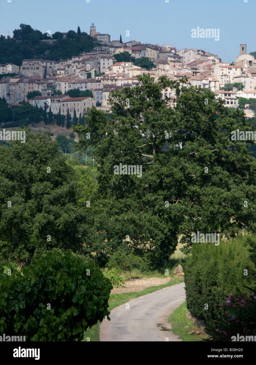 Road leading to the Provencal village of Fayence, Var, France Stock ...