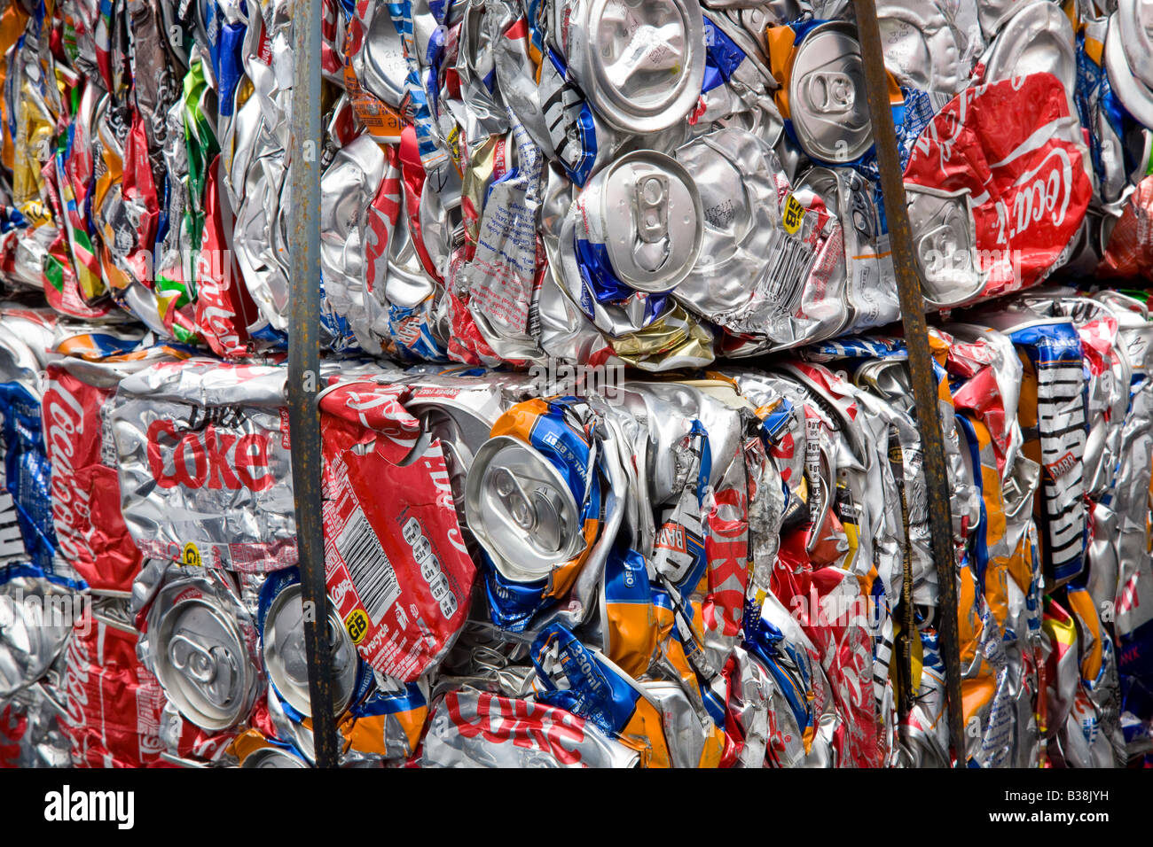 Empty aluminum soft drink cans hi-res stock photography and images - Alamy