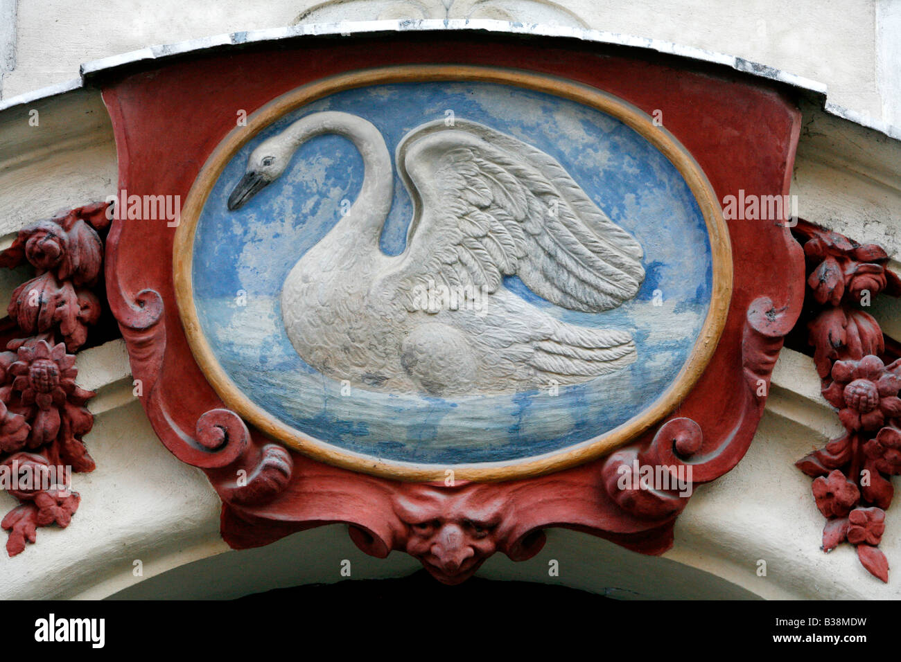Old House sign which was used instead of number til the 18th century on ...