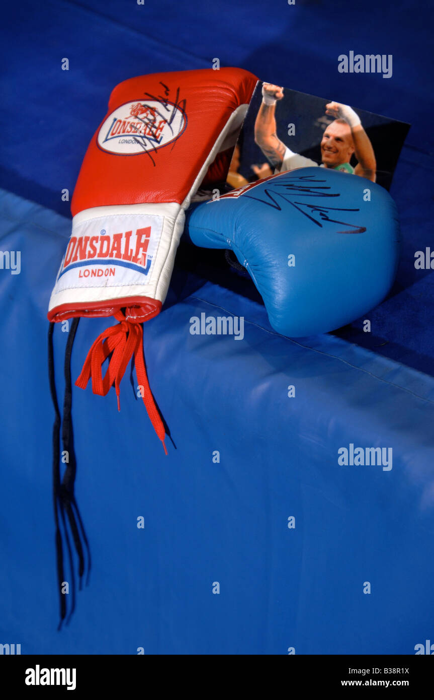 A PAIR OF BOXING GLOVES SIGNED BY THE BOXER MIKKEL KESSLER OF DENMARK ...
