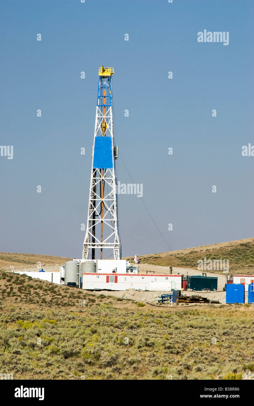 new oil and gas drilling activity in Wyoming Stock Photo - Alamy