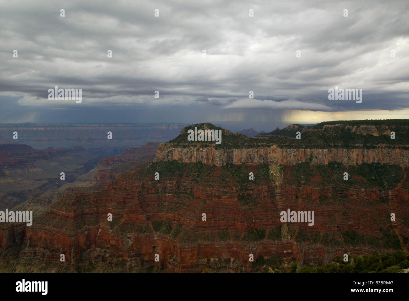 View of the north rim of the Grand Canyon from Bright Angel Point Grand ...