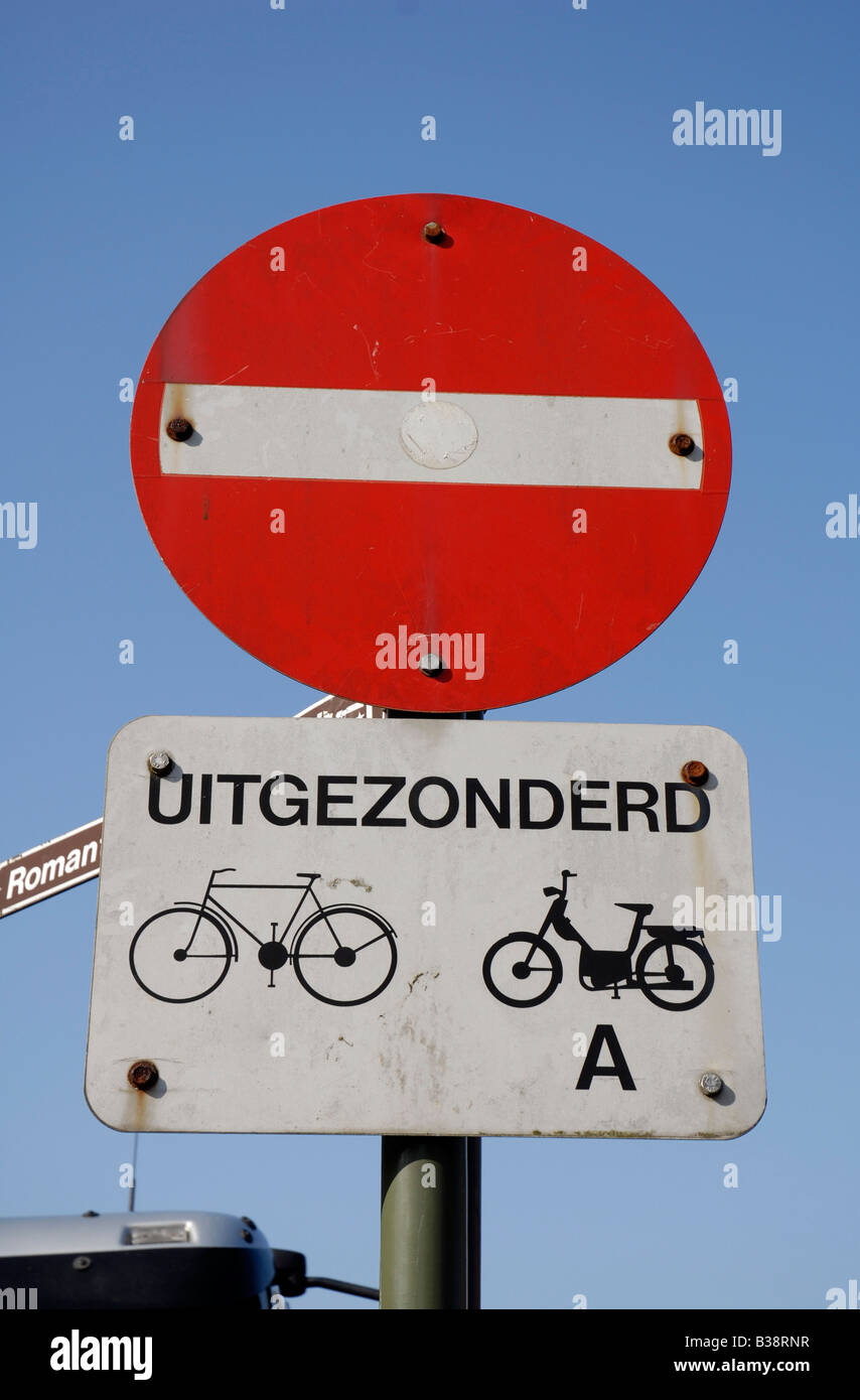 Brugge road sign hi-res stock photography and images - Alamy