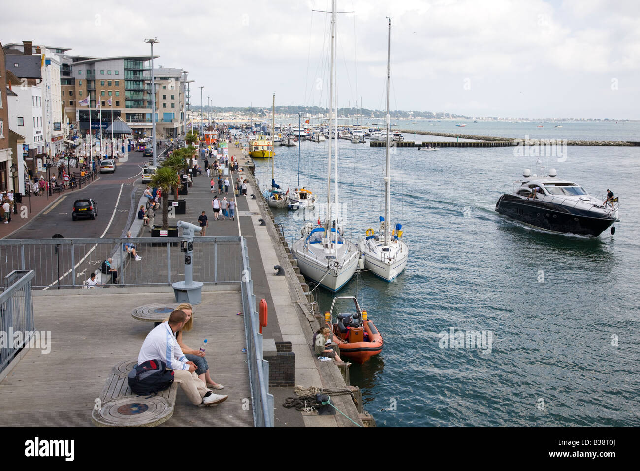 Poole quay hi-res stock photography and images - Alamy