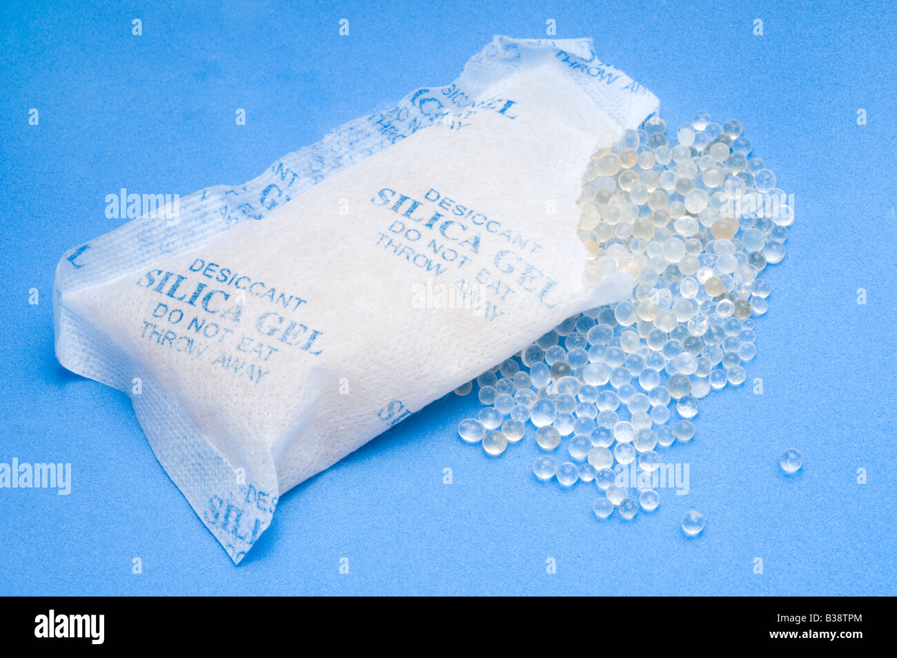 Close up silica gel hi-res stock photography and images - Alamy