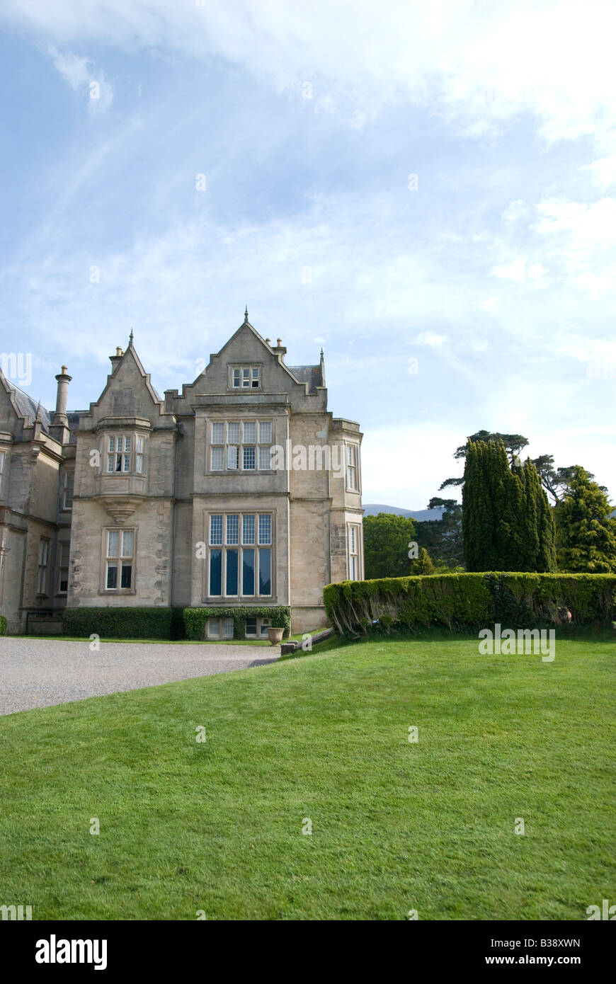 Countryseat hi-res stock photography and images - Alamy