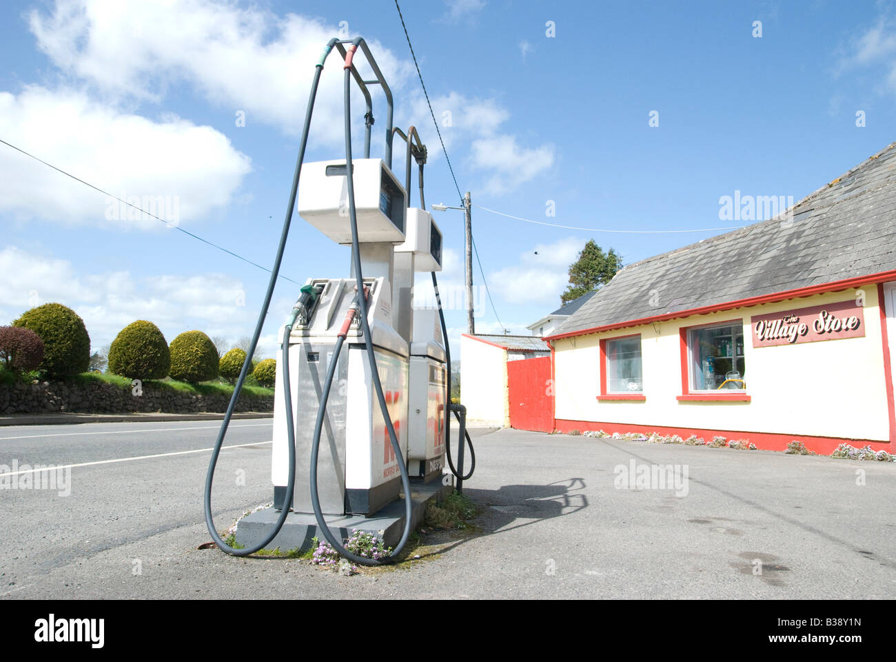 Irish gas station hi-res stock photography and images - Alamy