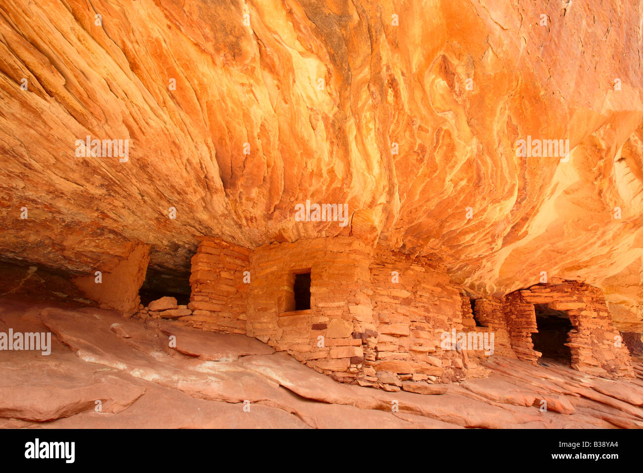 "Flaming Ceiling ruin", ancient Anasazi ruins at Cedar Mesa, Utah, USA ...