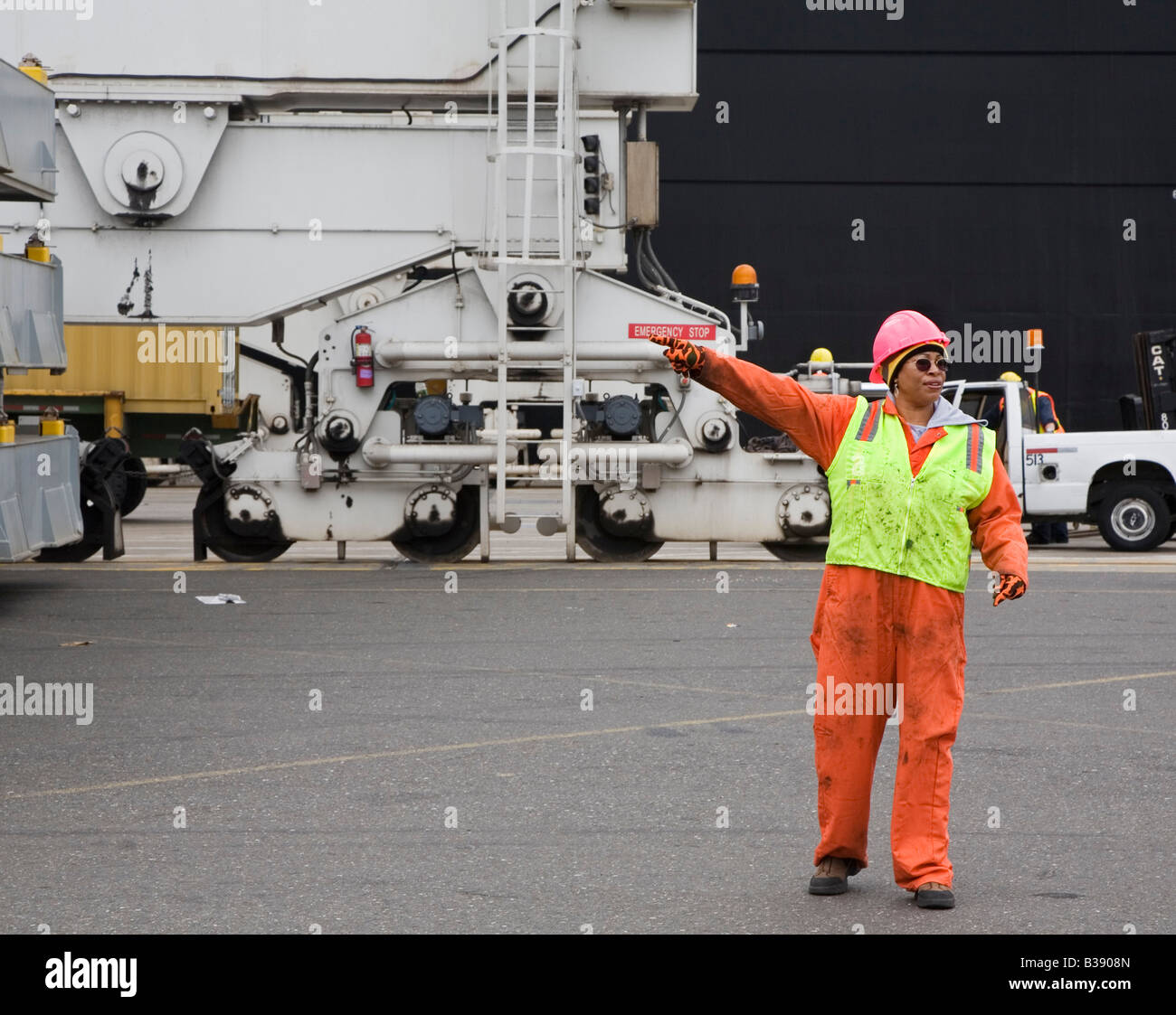 Longshore worker hi-res stock photography and images - Alamy