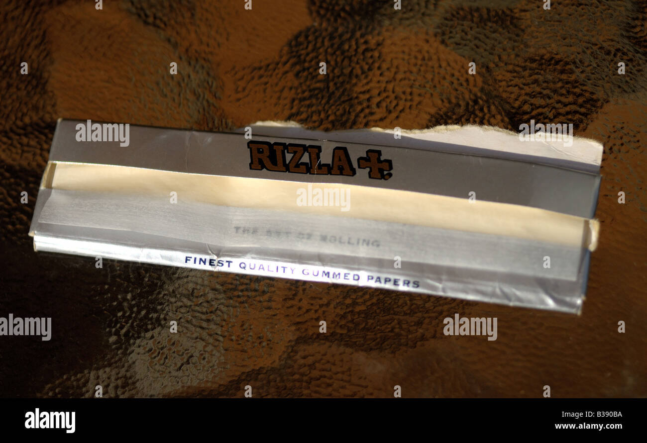 Rizla Papers High Resolution Stock Photography and Images - Alamy