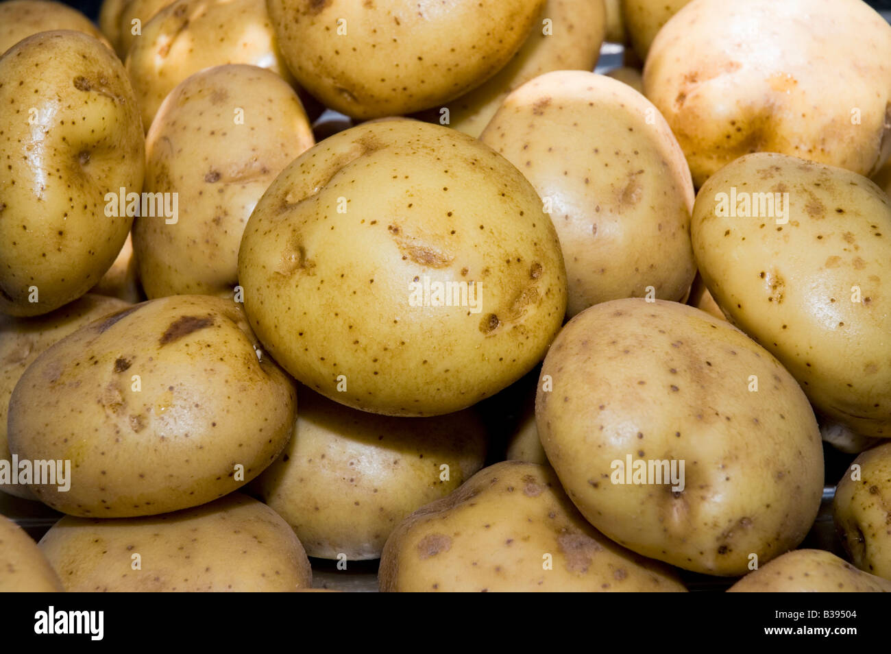 Loose potatoes hi-res stock photography and images - Alamy