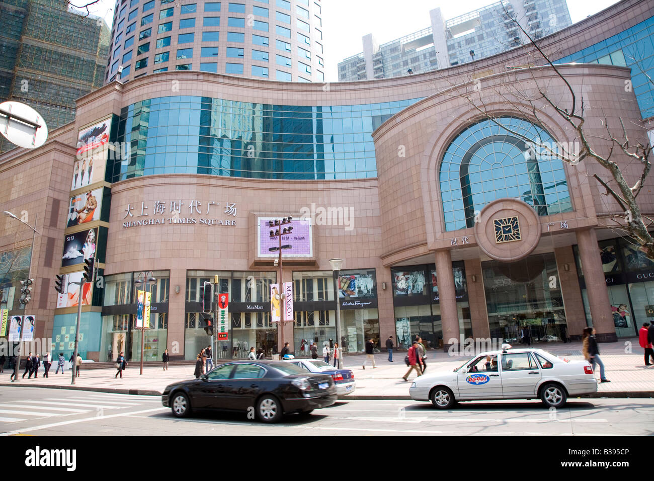 Times Square shopping mall Shanghai Stock Photo - Alamy