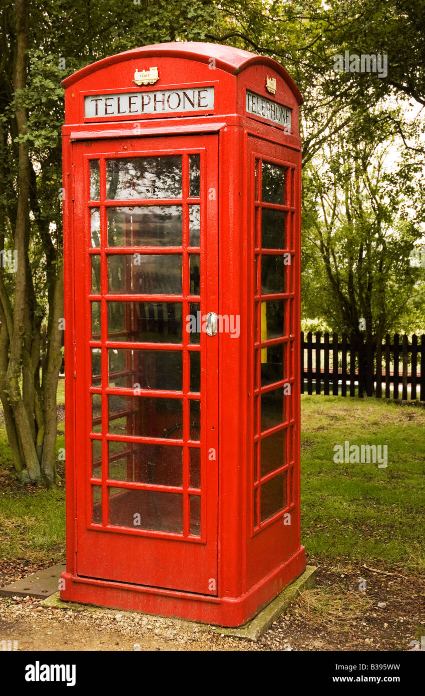 Old English red telephone box Stock Photo - Alamy