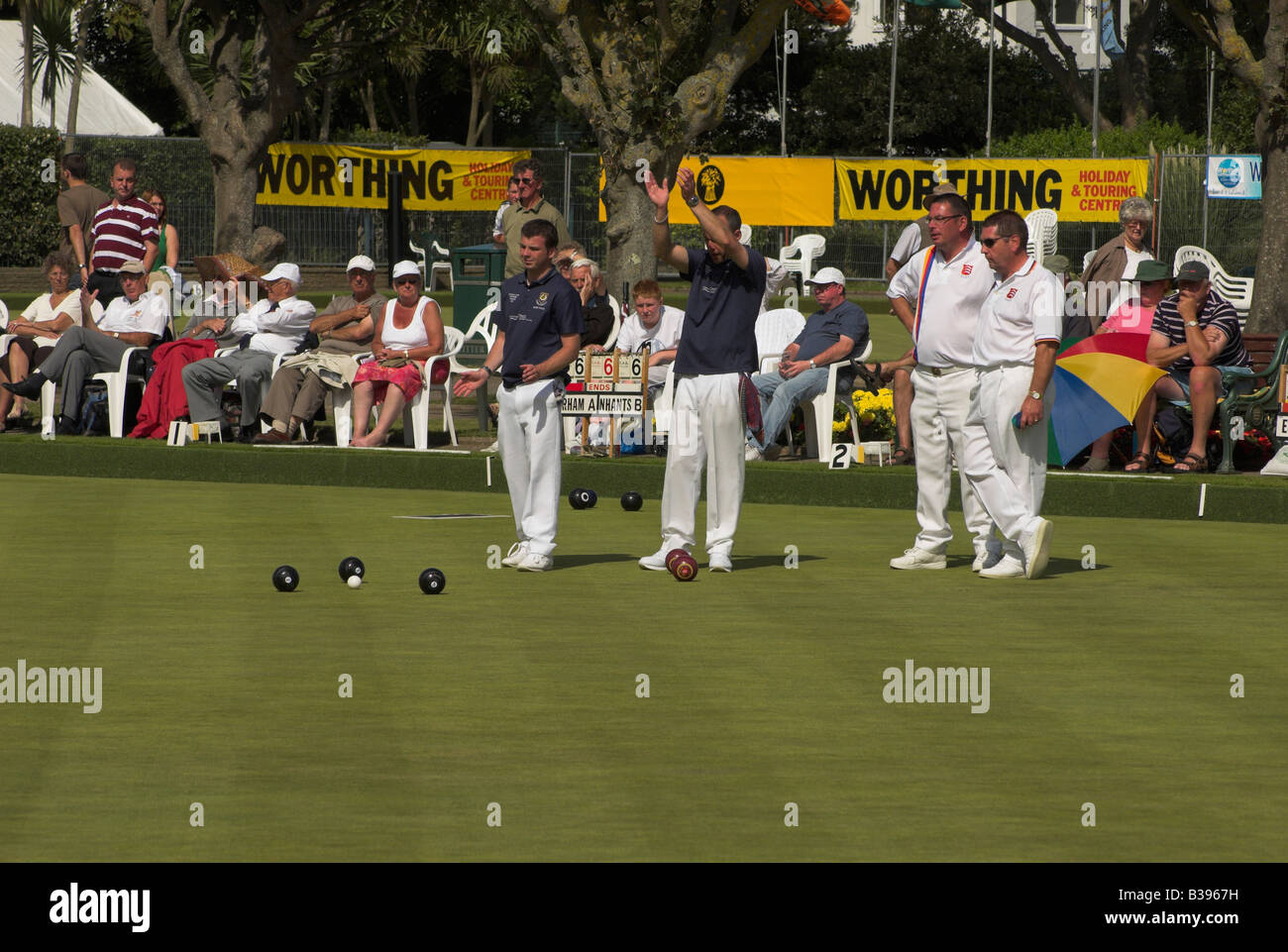 Worthing beach house park hi-res stock photography and images - Alamy