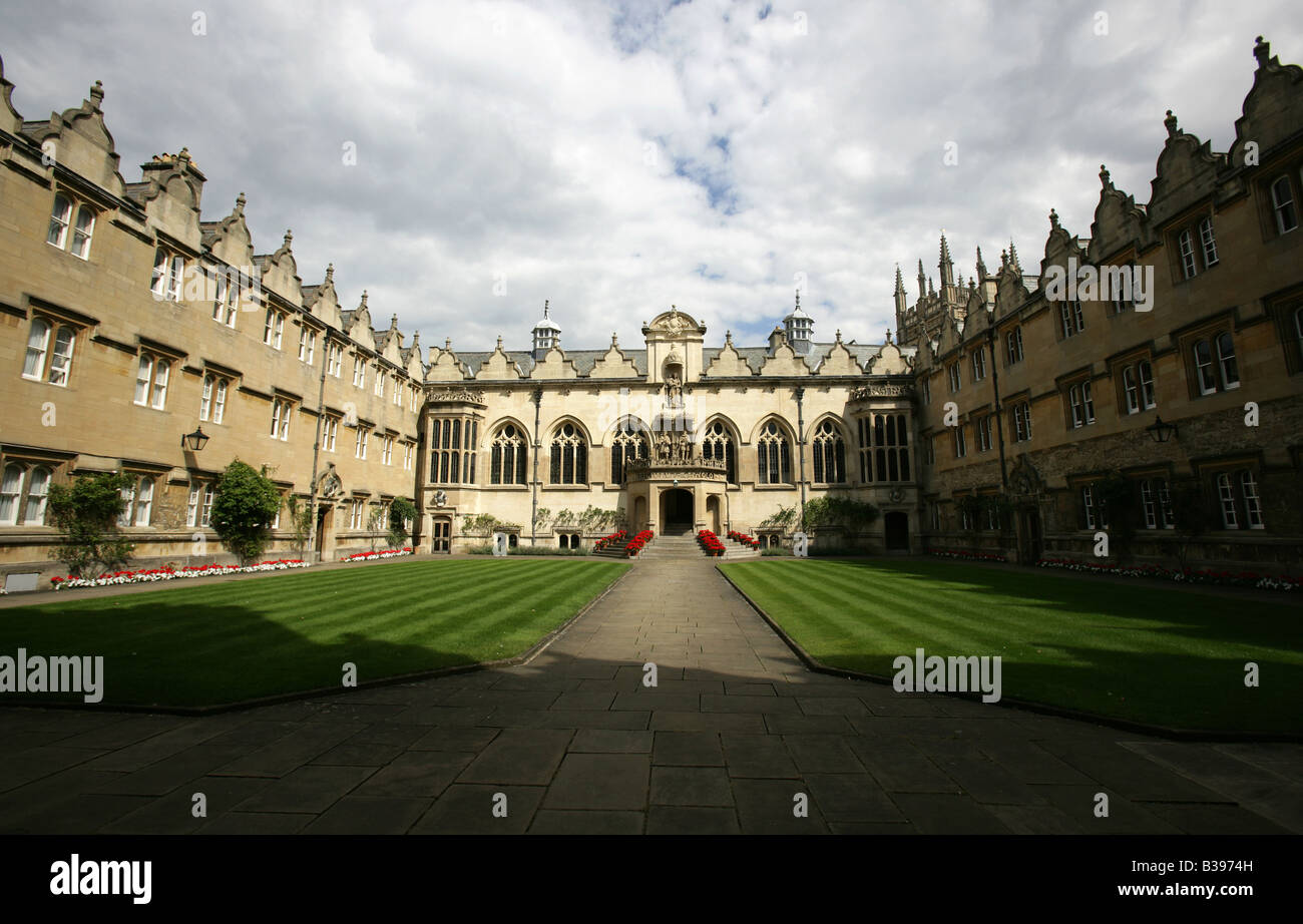 Kings quad quadrangle hi-res stock photography and images - Alamy