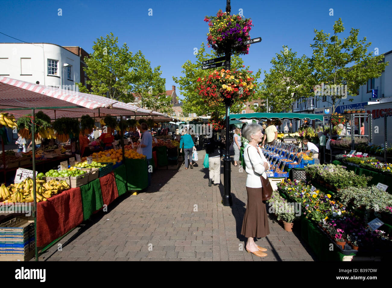 Wisbech market place town centre hi-res stock photography and images ...