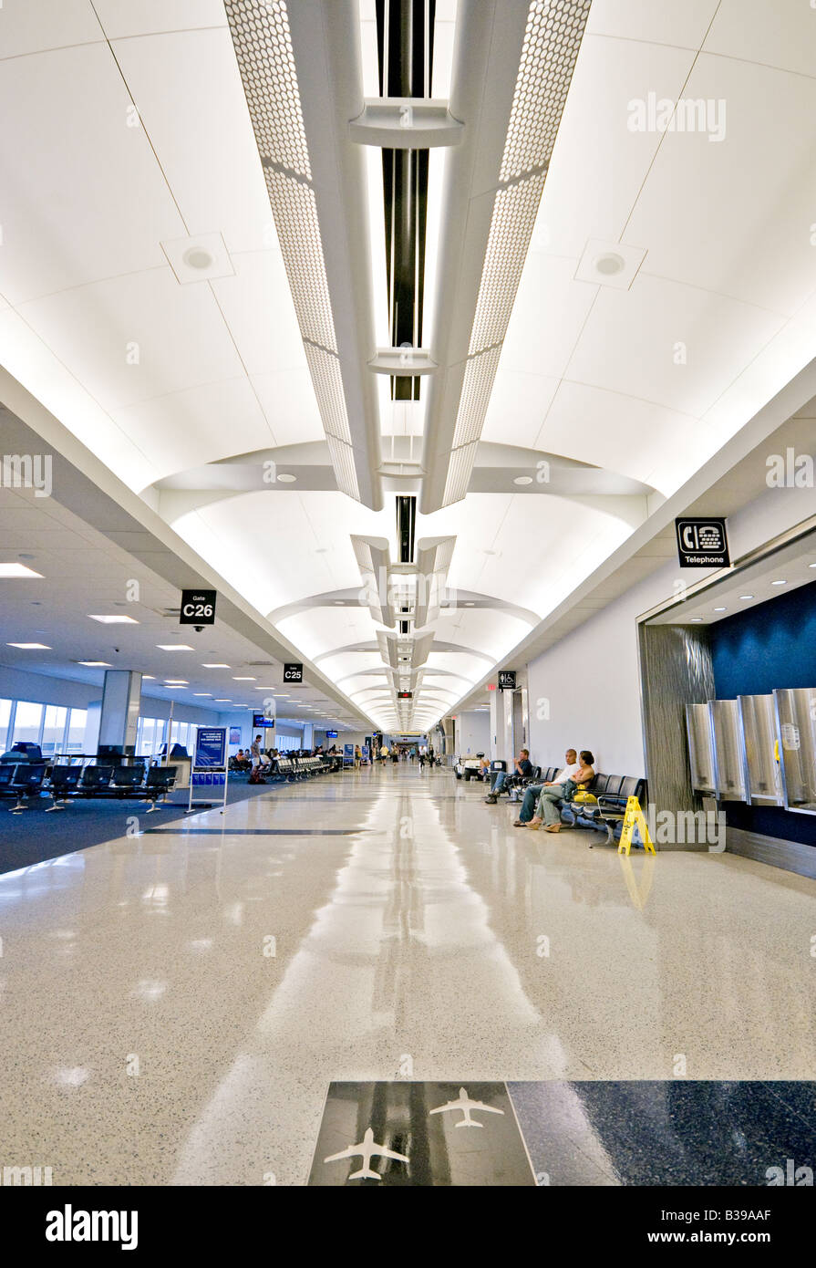 George Bush Intercontinental Airport Interior Houston Texas // HOUSTON ...