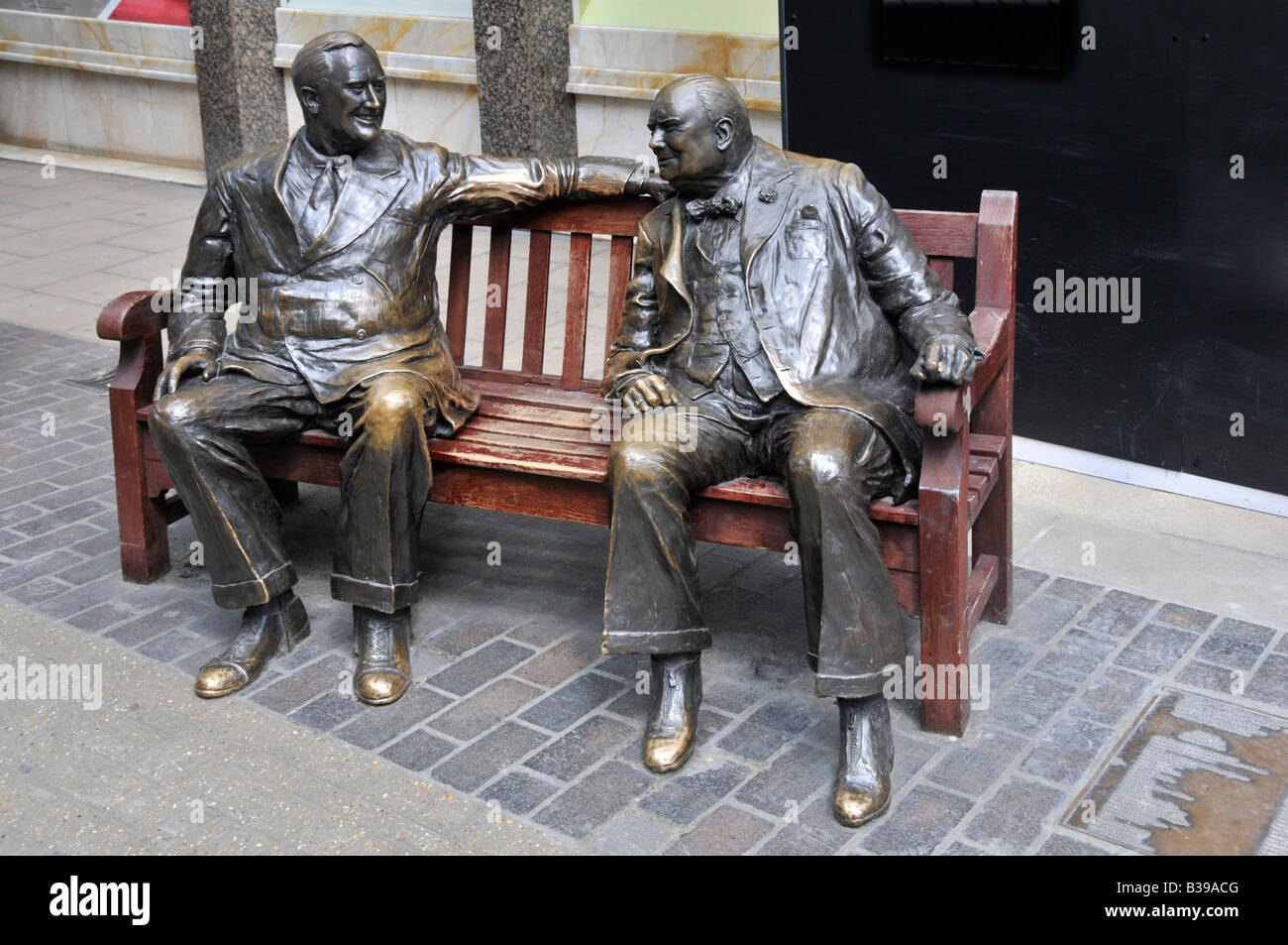 Bronze statue of franklin d roosevelt and churchill High Resolution ...
