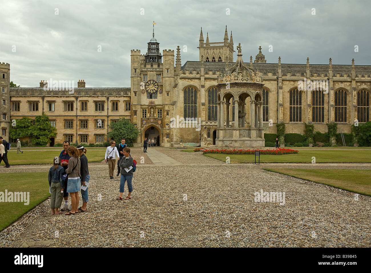 Trinity College Fountain High Resolution Stock Photography and Images ...