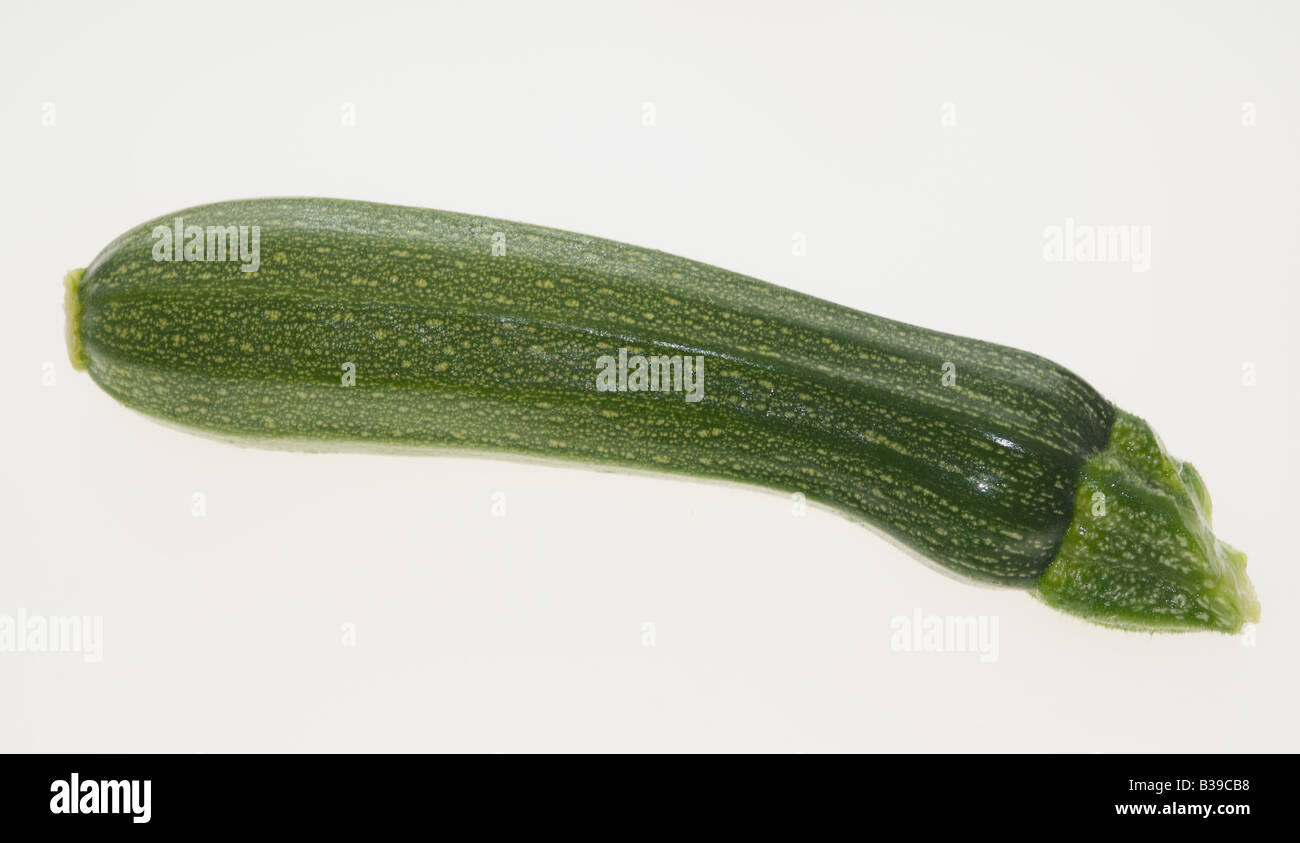 Courgettes cutout hi-res stock photography and images - Alamy